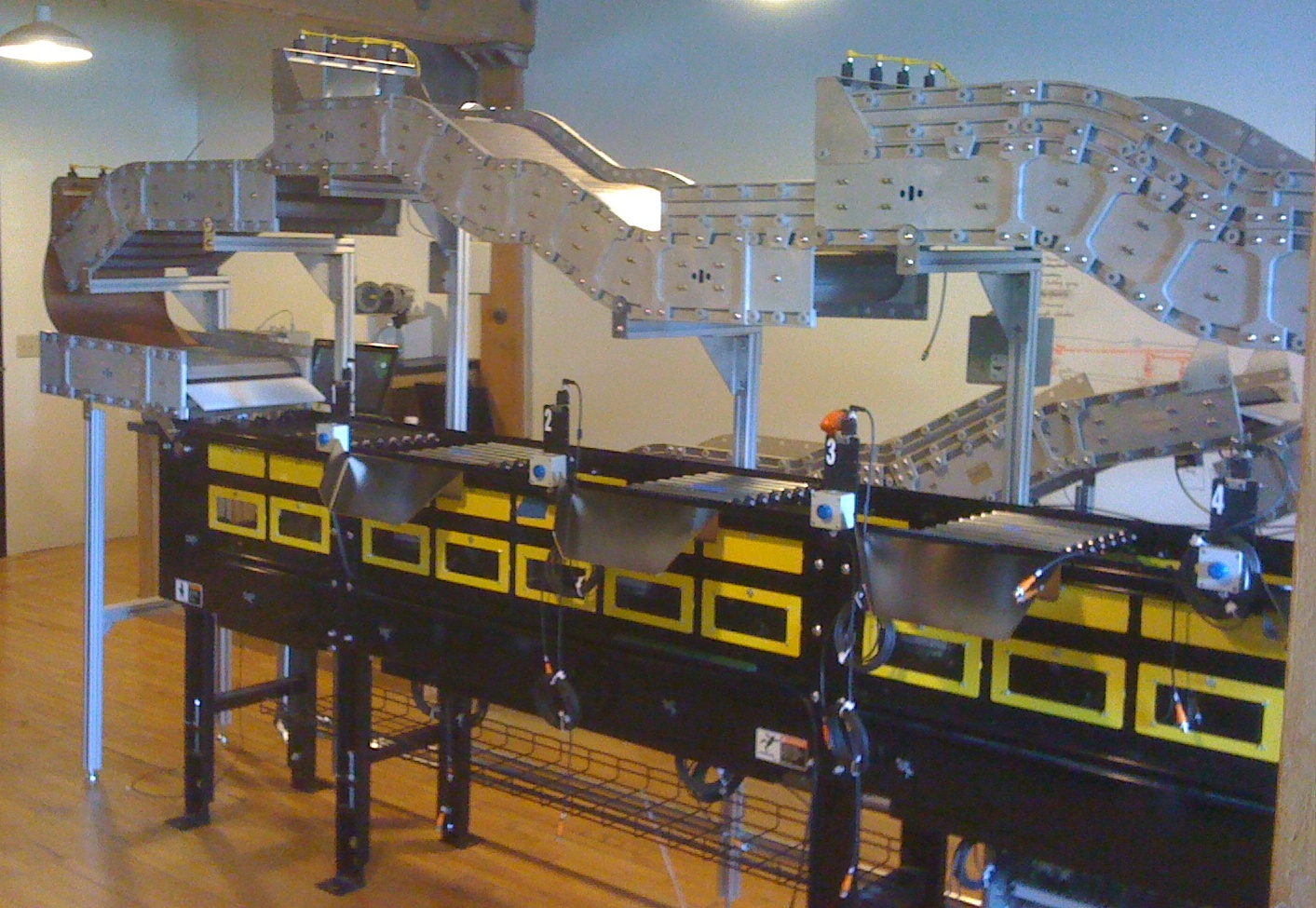 Hybrid Specialty Conveyors | Manufacturing, Food, Pharmaceutical