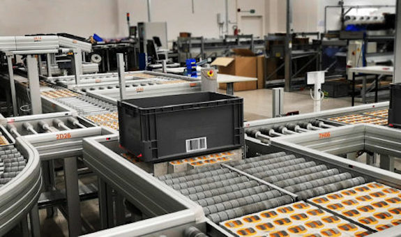 Packaging, Parcel Conveyor Success Stories | Dynamic Conveyor