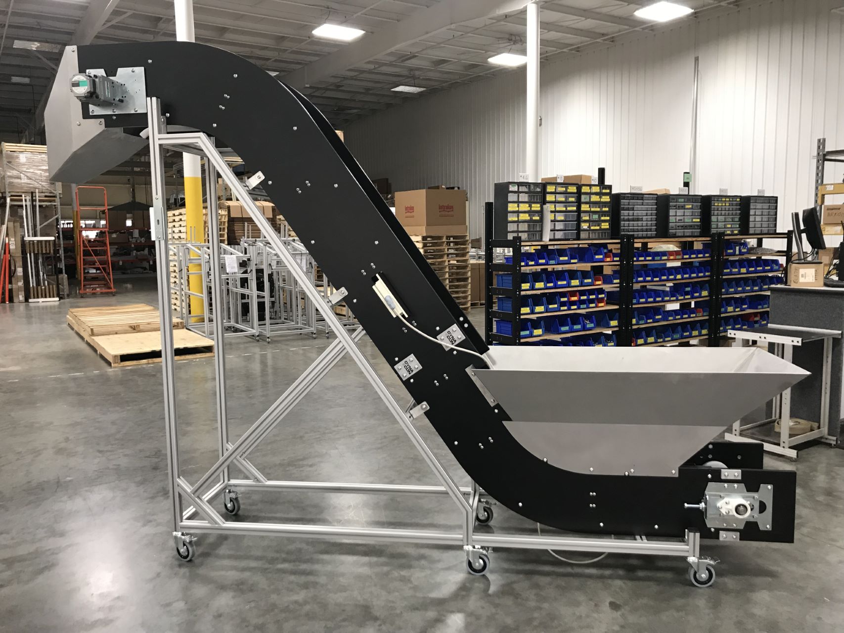 Metal Detector Conveyor System | Dynamic Conveyor